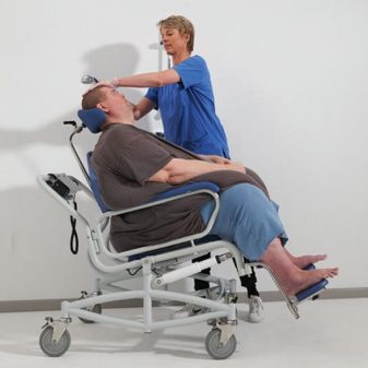 Bariatric Shower Commode with Tilt up to 325 kg. | In stock.